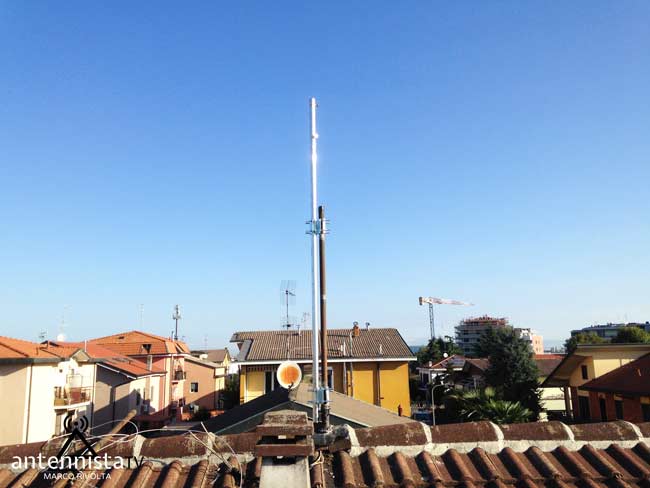 Sostituzione antenna TV digitale terrestre in villa a Milano